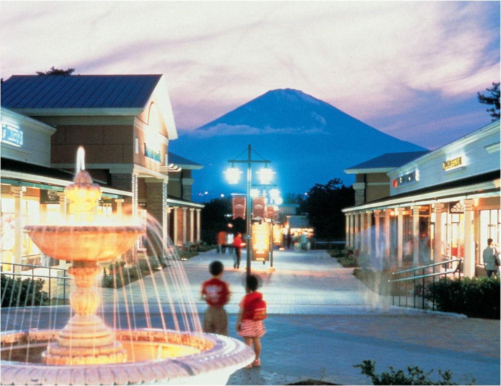 Do Business at Gotemba Premium Outlets®, a Simon Property.