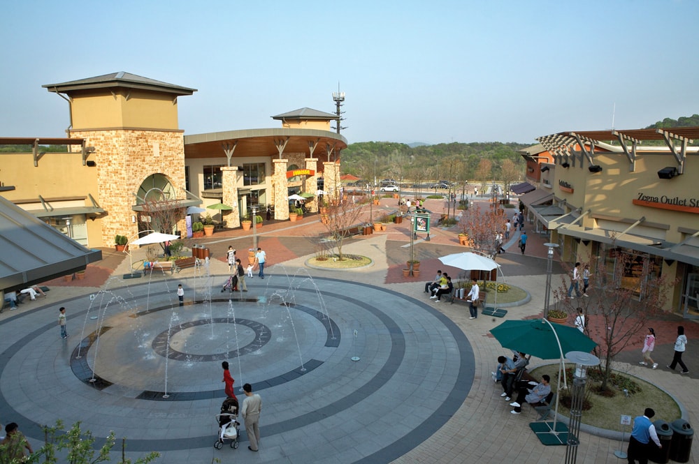 Do Business at Yeoju Premium Outlets, a Simon Property.