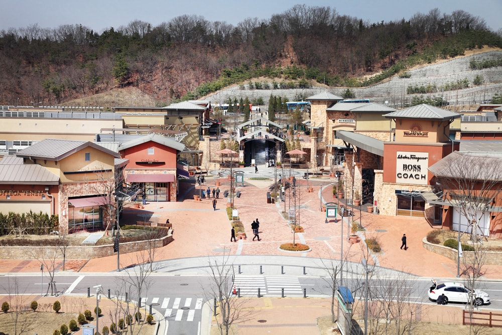 Do Business at Yeoju Premium Outlets, a Simon Property.