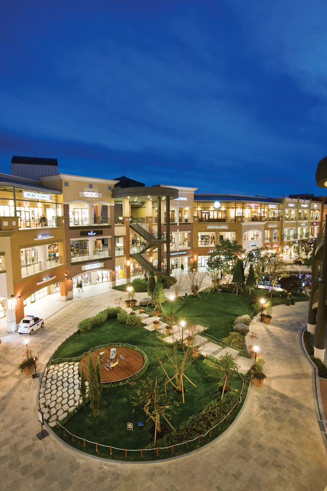 Do Business at Paju Premium Outlets, a Simon Property.