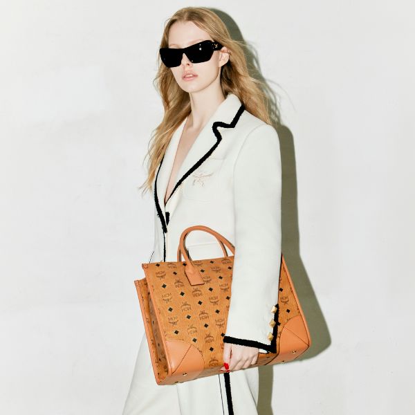 Discover The Premier Luxury Brands at Woodbury Common Premium Outlets ...