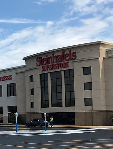 Leasing & Advertising at Bay Park Square, a SIMON Center