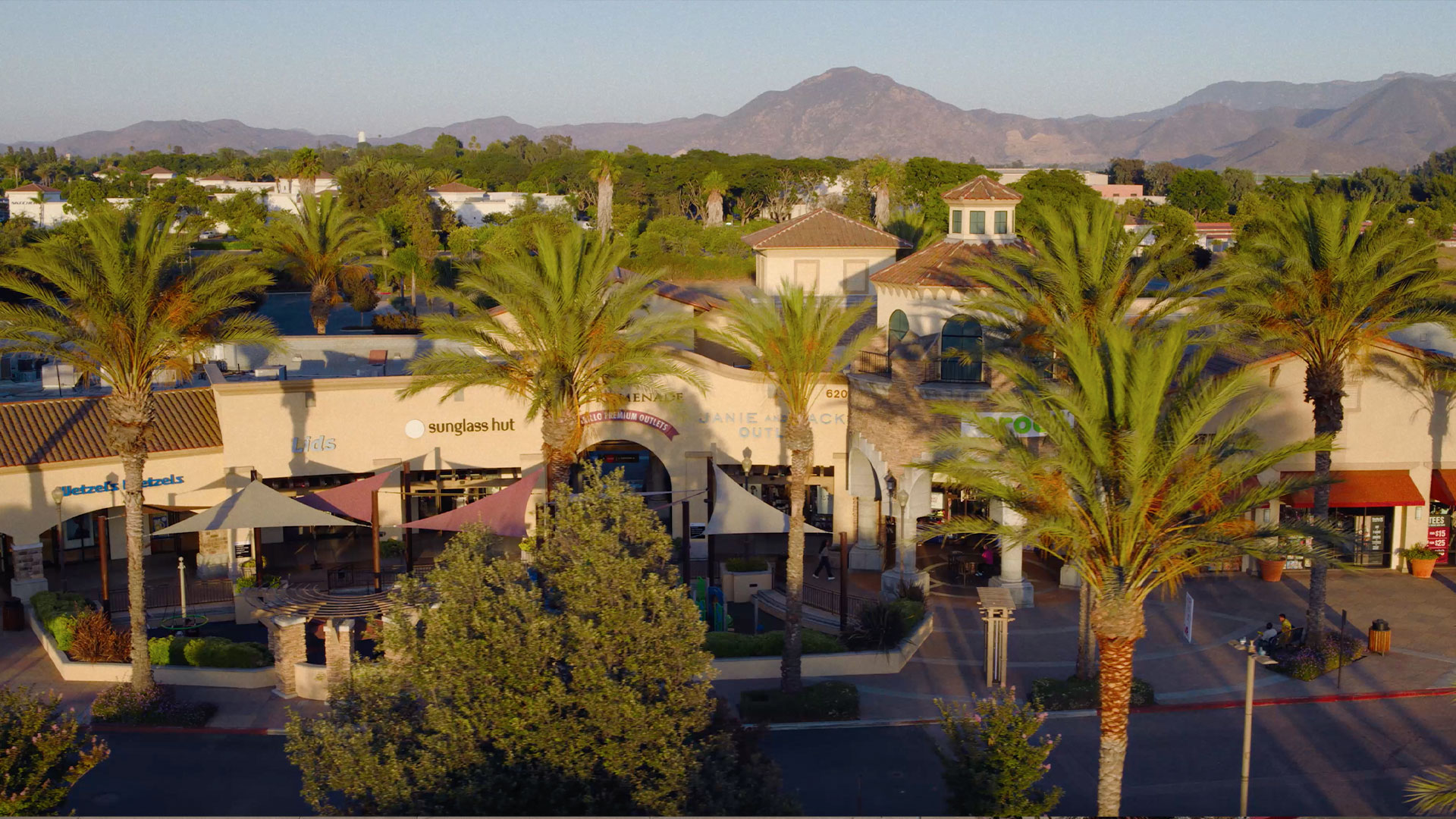 Welcome To Camarillo Premium Outlets® - A Shopping Center In Camarillo ...